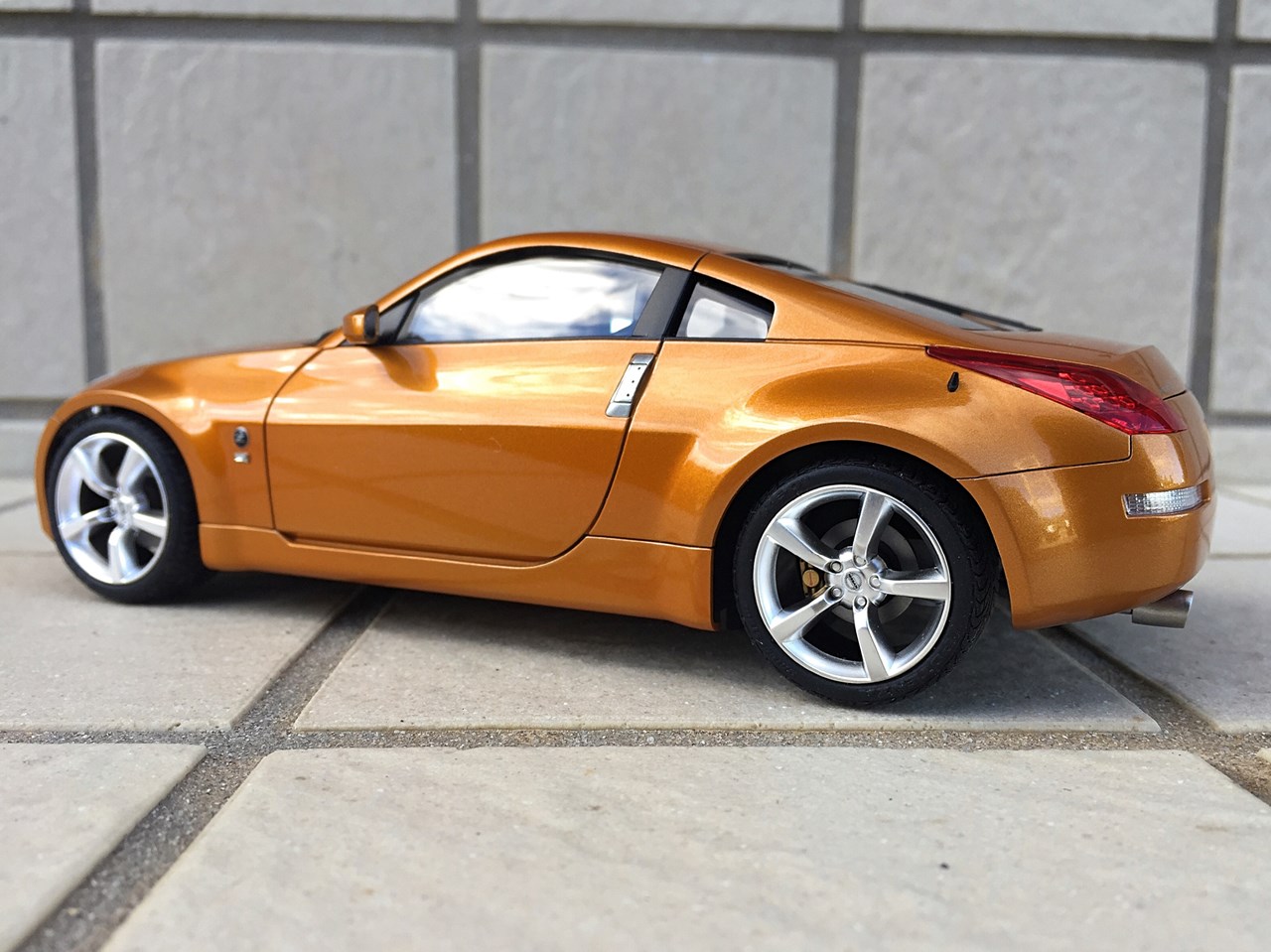 アオシマ 1/24 フェアレディZ（Z33）製作記07【完成レビュー】 | 雑食プラモ備忘ログ